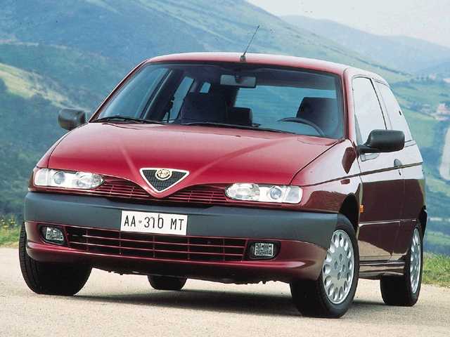 ALFA ROMEO 145 - Foto e Immagini Esclusive - Archivio | Quattroruote.it