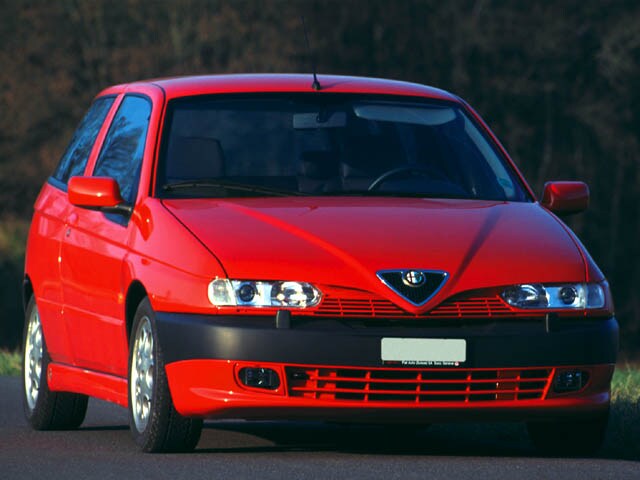 ALFA ROMEO 145 - Foto e Immagini Esclusive - Archivio | Quattroruote.it
