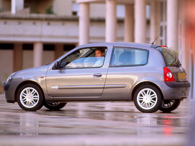 RENAULT Clio 2ª serie - Foto e Immagini Esclusive - Archivio ...