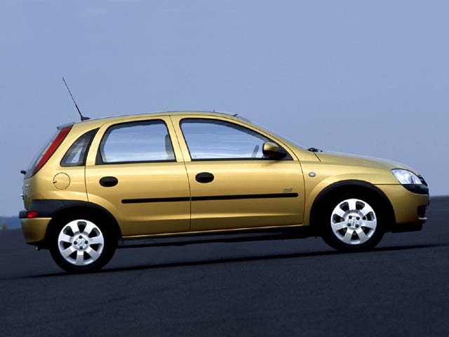 OPEL Corsa 3ª serie - Foto e Immagini Esclusive - Archivio ...