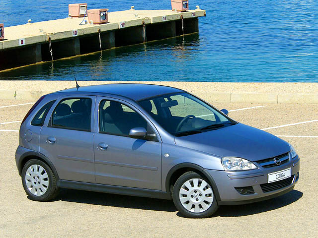 OPEL Corsa 3ª serie - Foto e Immagini Esclusive - Archivio ...