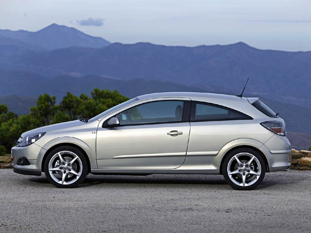 OPEL Astra 3ª serie - Foto e Immagini Esclusive - Archivio ...