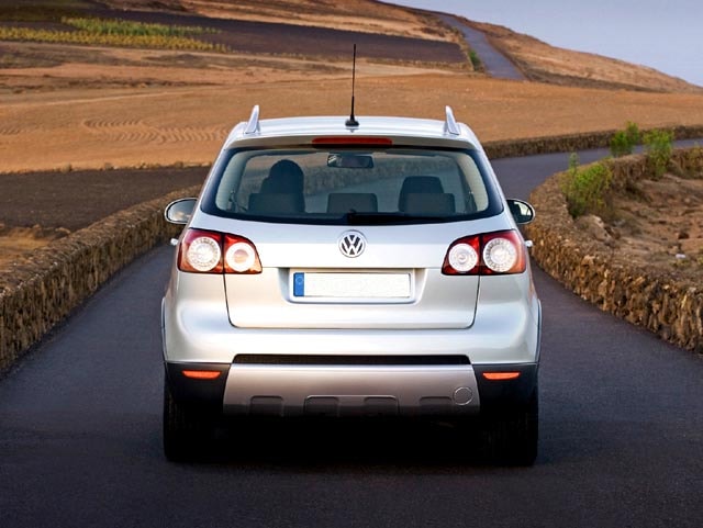 VOLKSWAGEN Golf Plus Cross 1.9 TDI DPF DSG - Foto e Immagini Esclusive ...