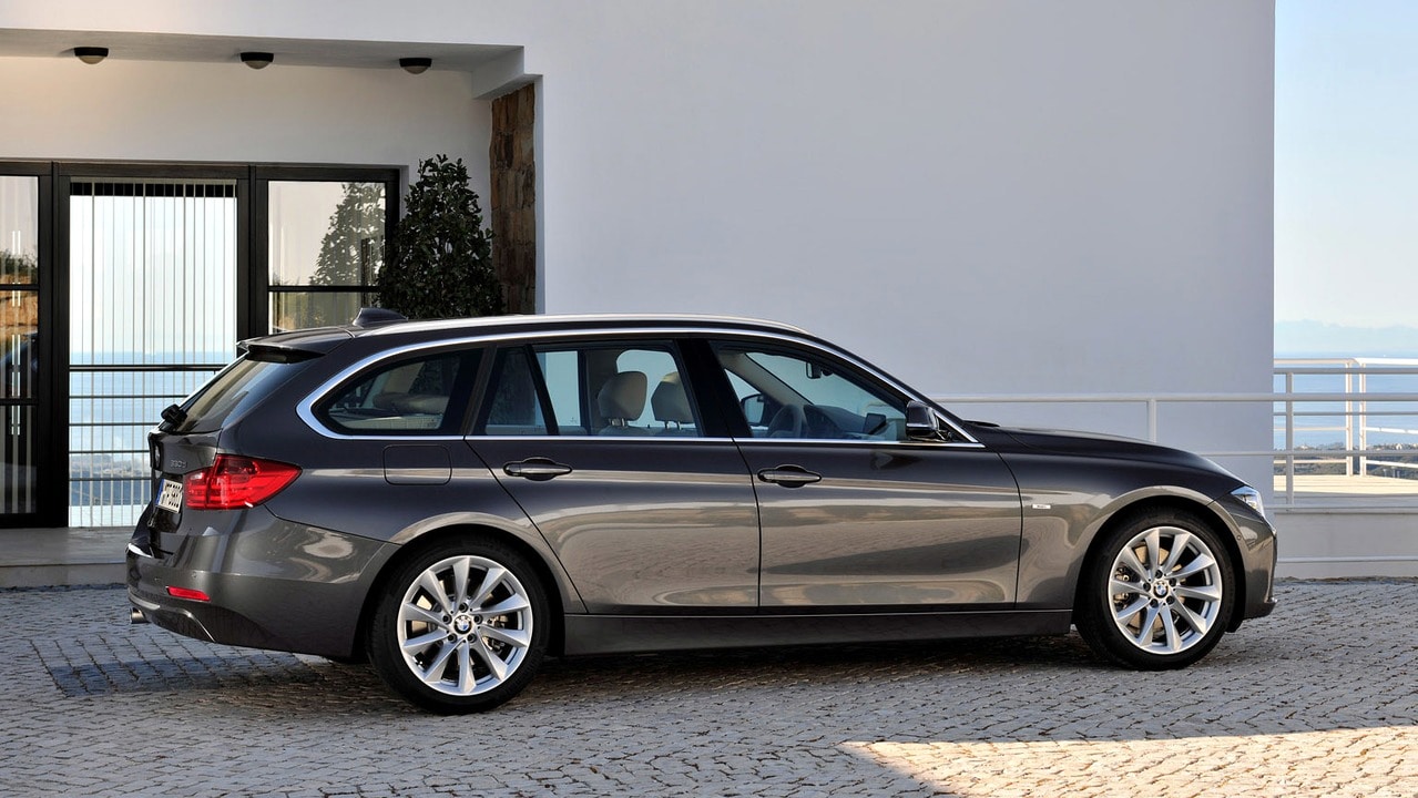BMW 318d Touring Business aut. - Foto e Immagini Esclusive - Archivio ...