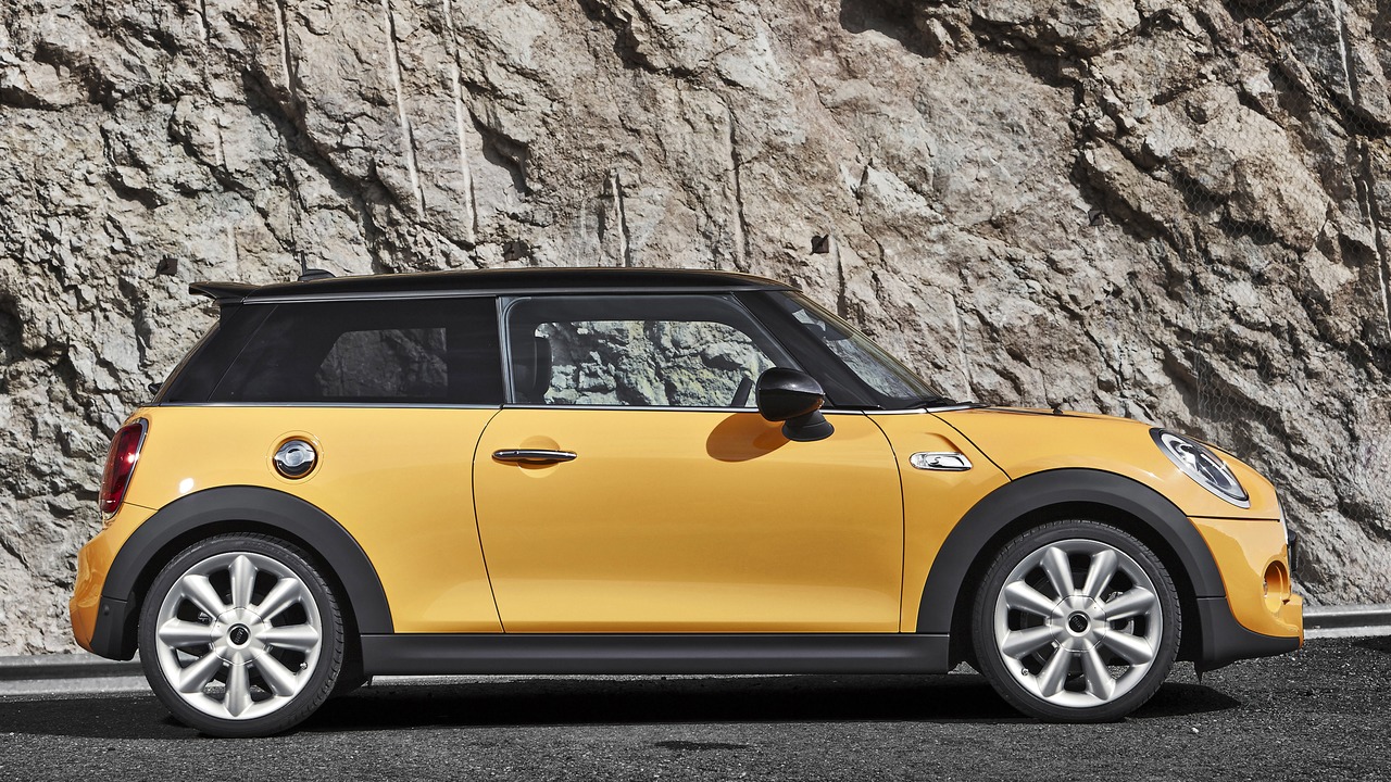 MINI Mini Cooper S Business XL - Foto e Immagini Esclusive - Archivio ...