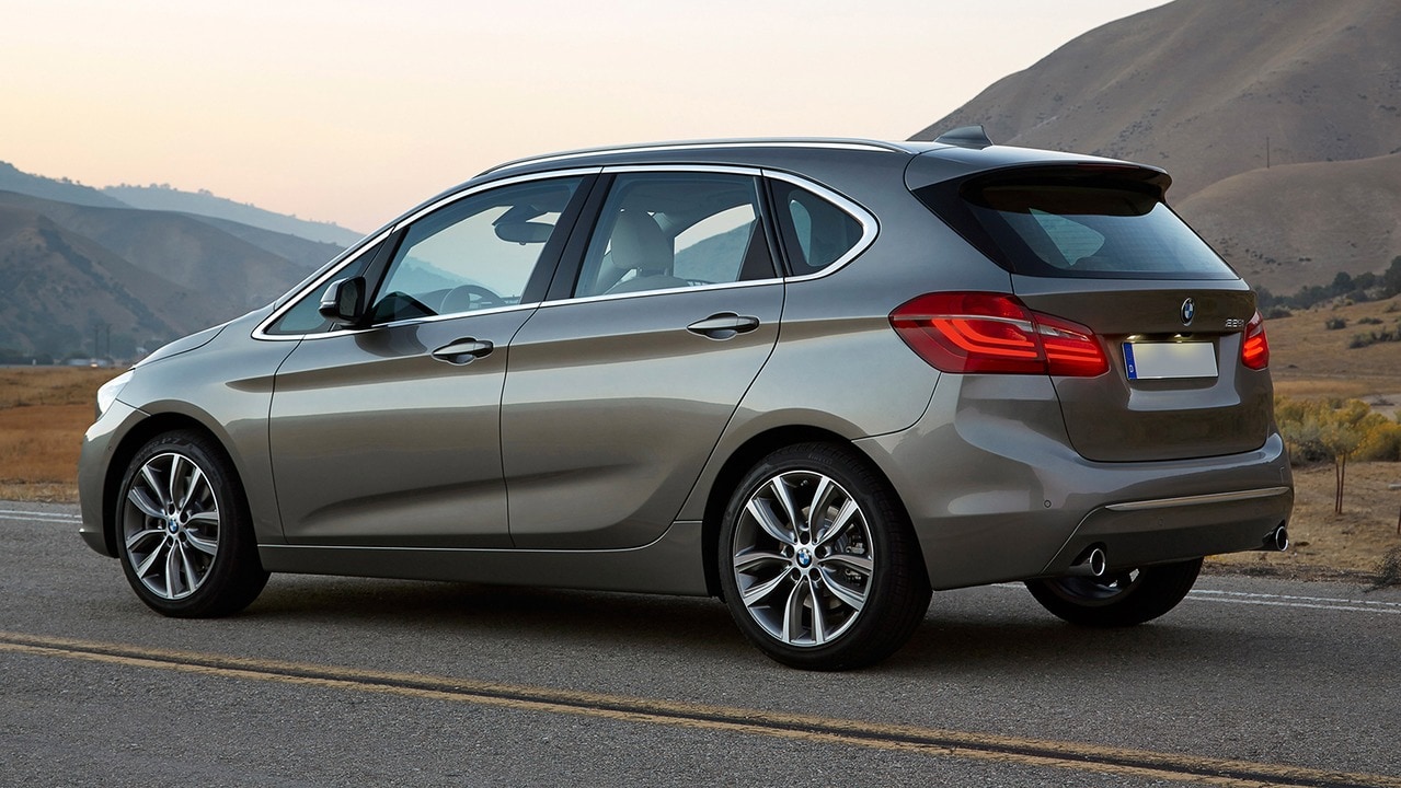 BMW 214d Active Tourer - Foto e Immagini Esclusive - Archivio ...