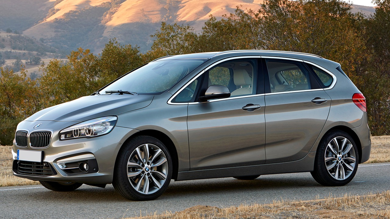 BMW 216d Active Tourer Advantage - Foto e Immagini Esclusive - Archivio ...