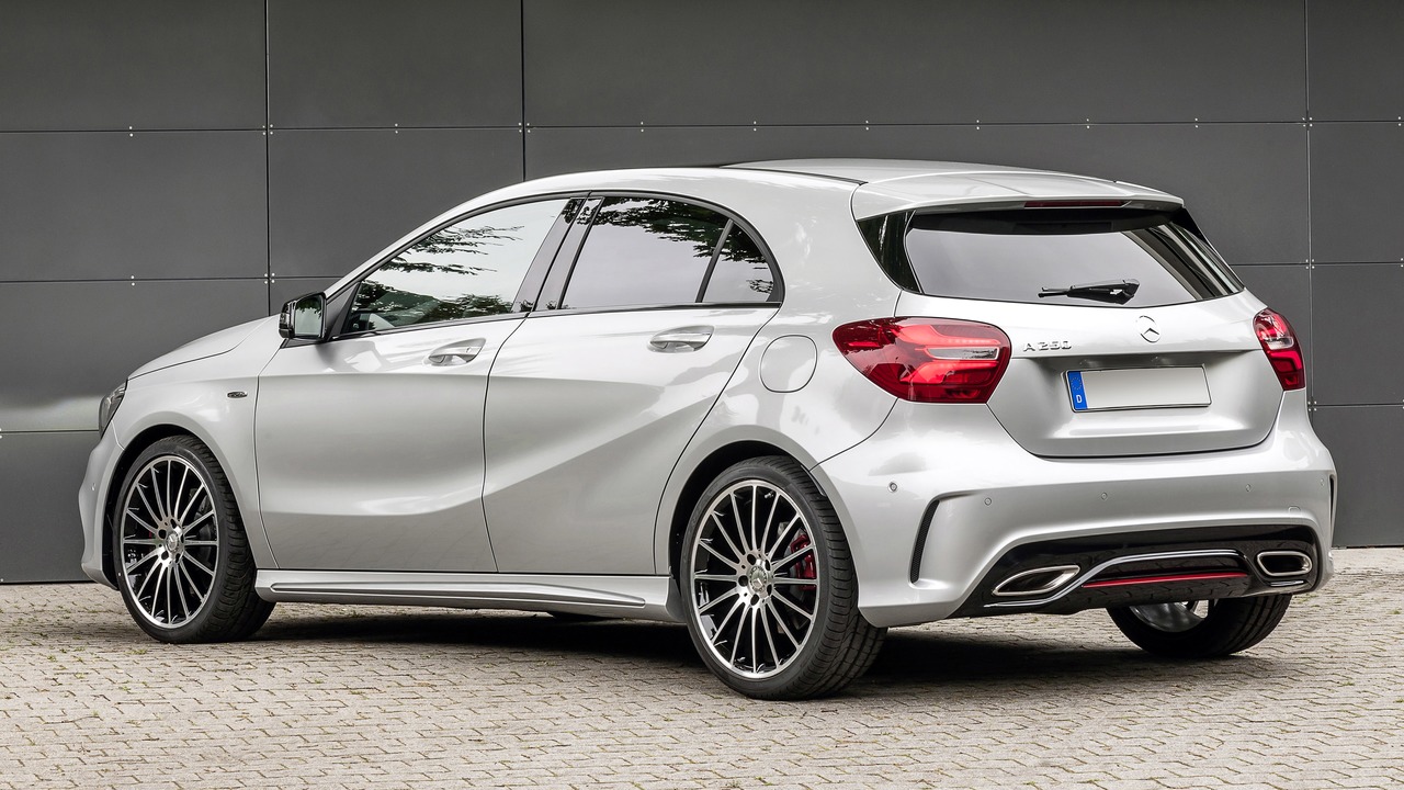 MERCEDES Classe A (W176) - Foto e Immagini Esclusive - Archivio ...
