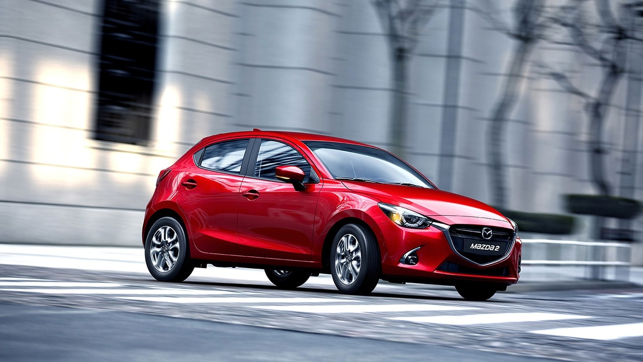 MAZDA Mazda2 1.5 Skyactiv-G Essence - Foto e Immagini Esclusive ...