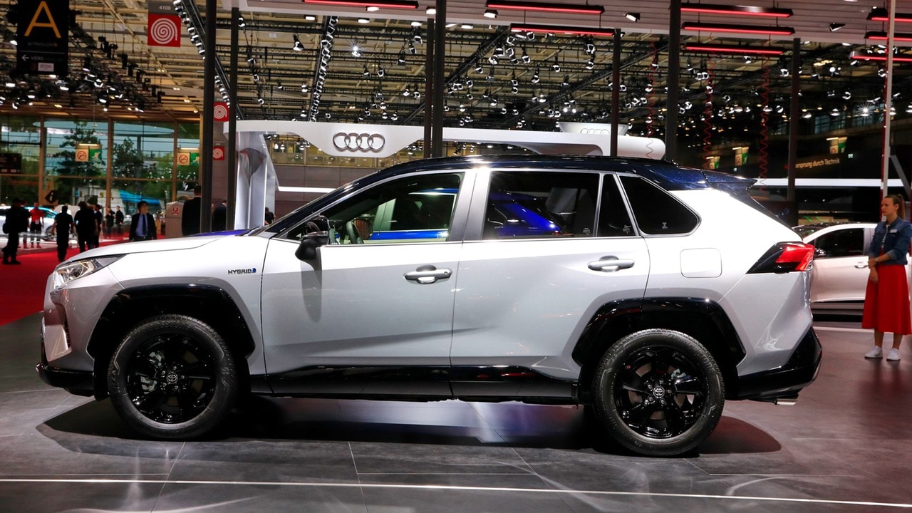 TOYOTA RAV4 2.5 HV (218CV) E-CVT 2WD Active - Foto e Immagini Esclusive ...