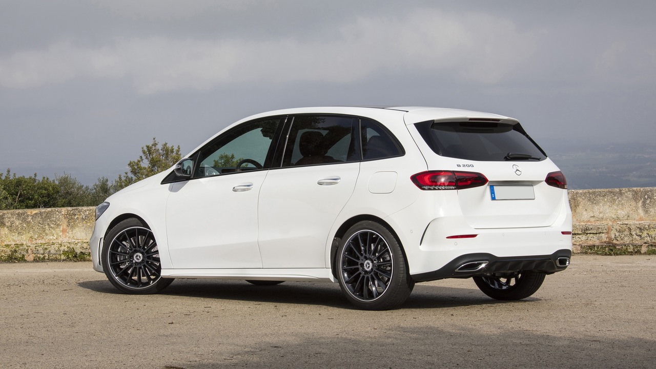 MERCEDES Classe B (W247) - Foto e Immagini Esclusive - Archivio ...