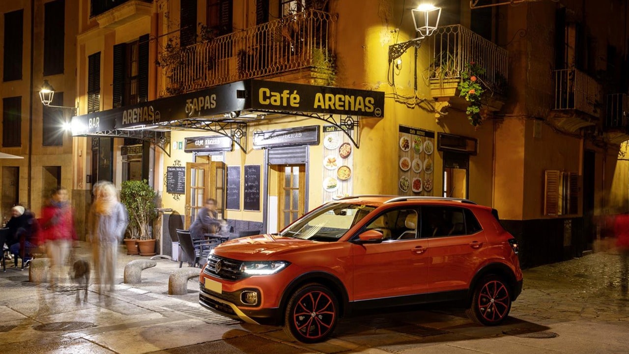 VOLKSWAGEN T-Cross - Foto e Immagini Esclusive - Listino | Quattroruote.it