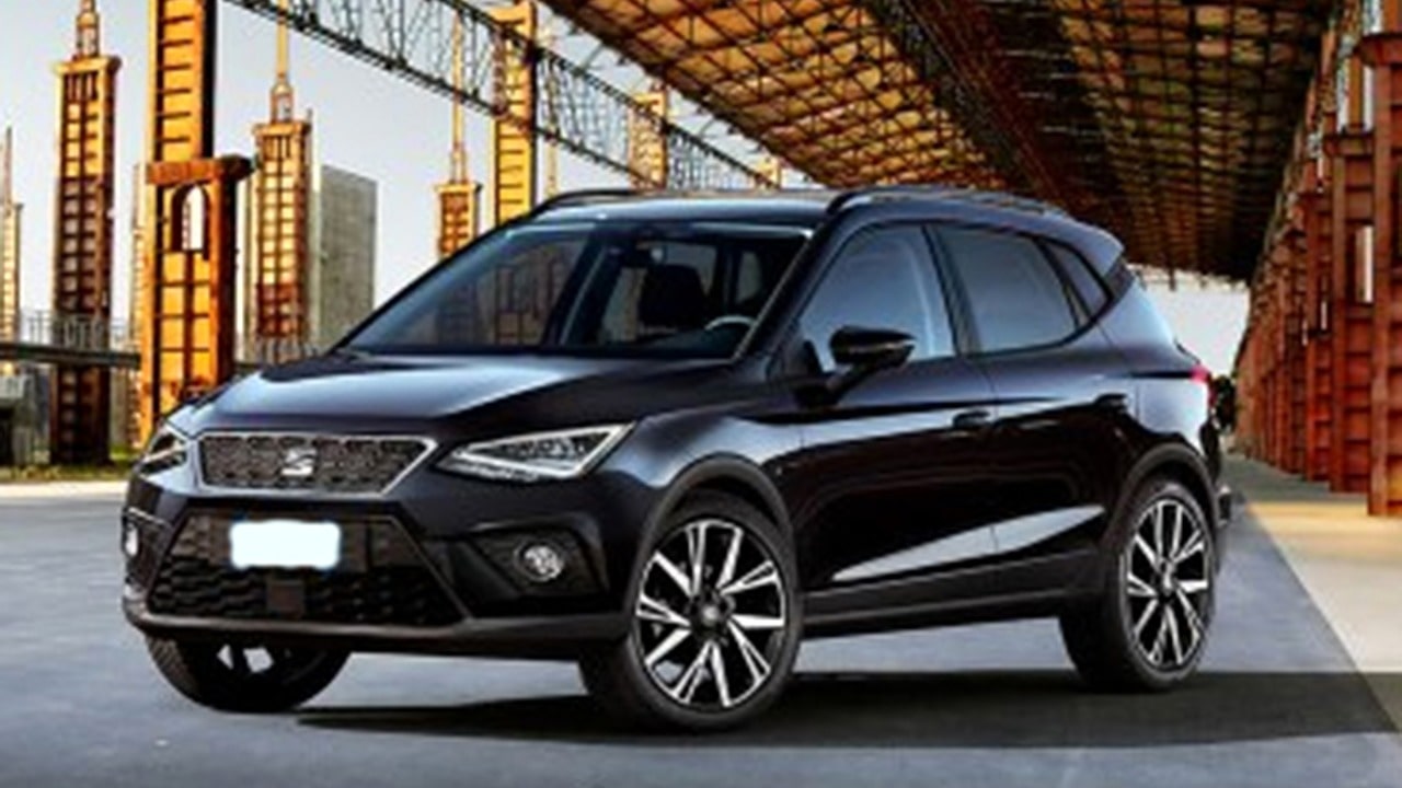 SEAT Arona 1.0 TGI Black Edition - Foto e Immagini Esclusive - Listino ...
