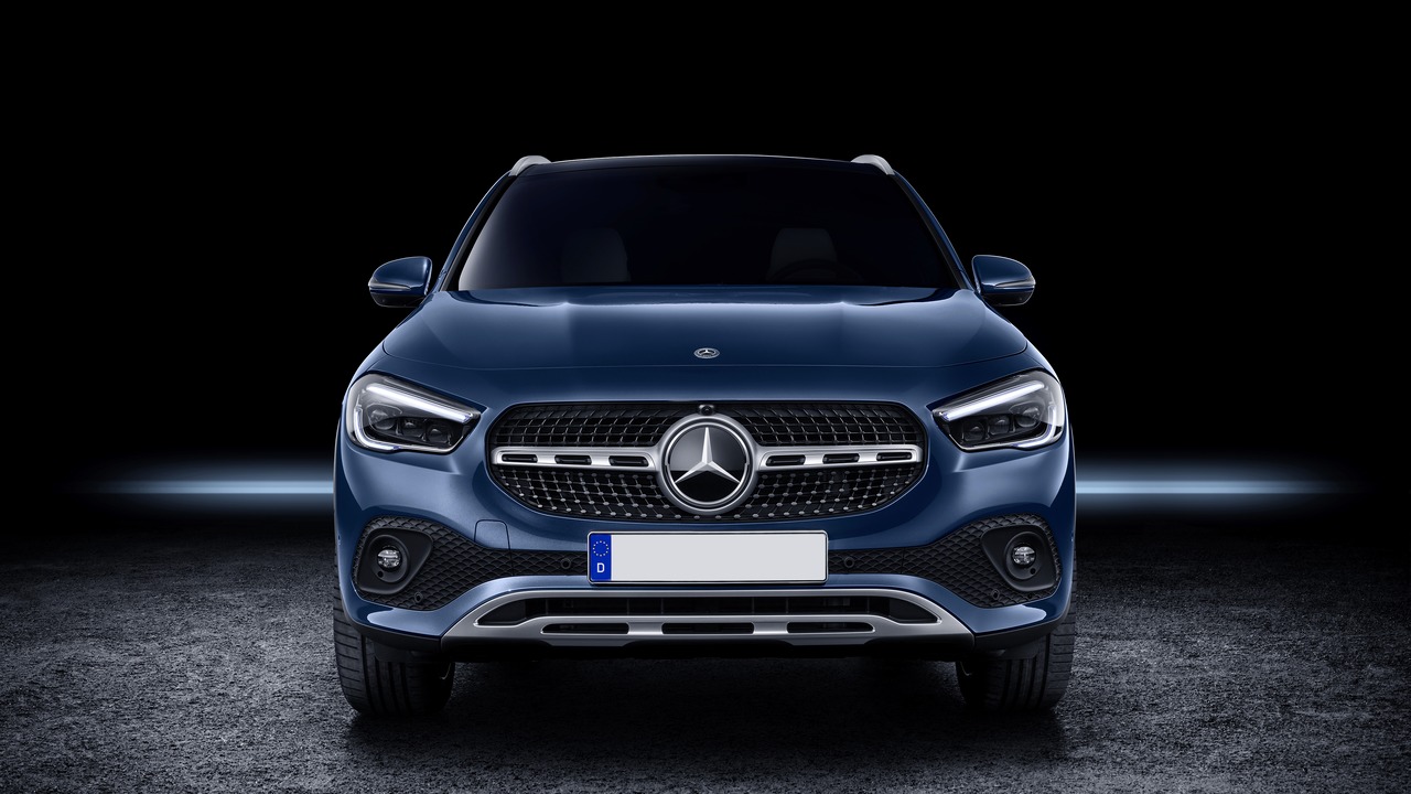 MERCEDES GLA - Foto e Immagini Esclusive - Listino - Quattroruote.it