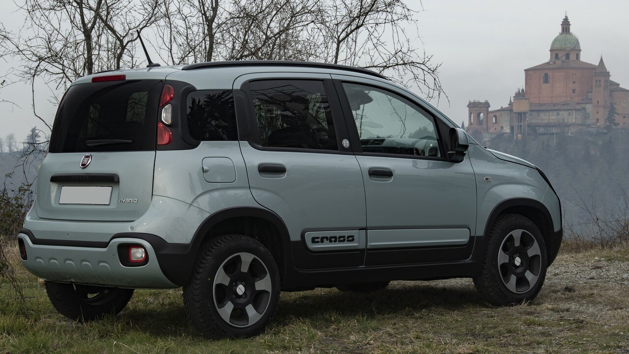FIAT Panda 1.0 FireFly S&S Hybrid Launch Ed. - Foto e Immagini ...