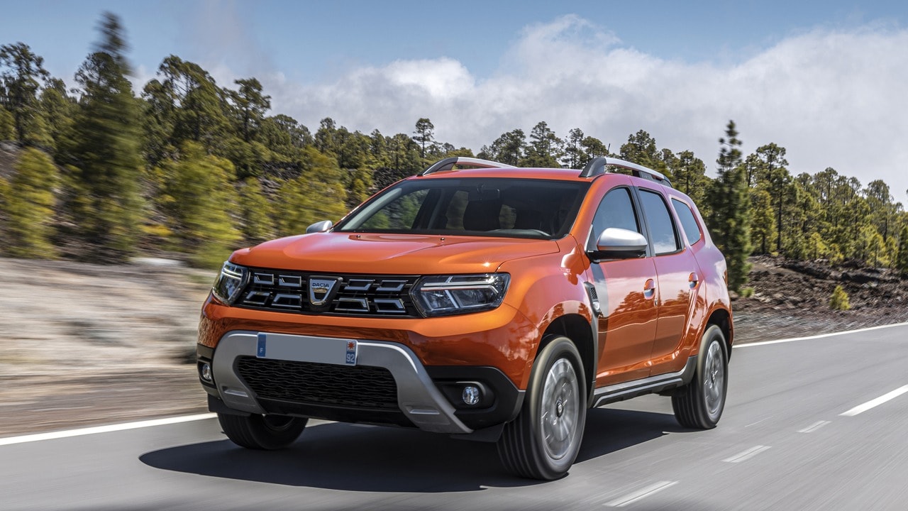 DACIA Duster 1.0 TCe 90 CV 4x2 Essential - Foto e Immagini Esclusive ...