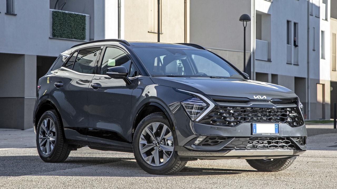 KIA Sportage 1.6 TGDi HEV AT Style - Foto e Immagini Esclusive ...