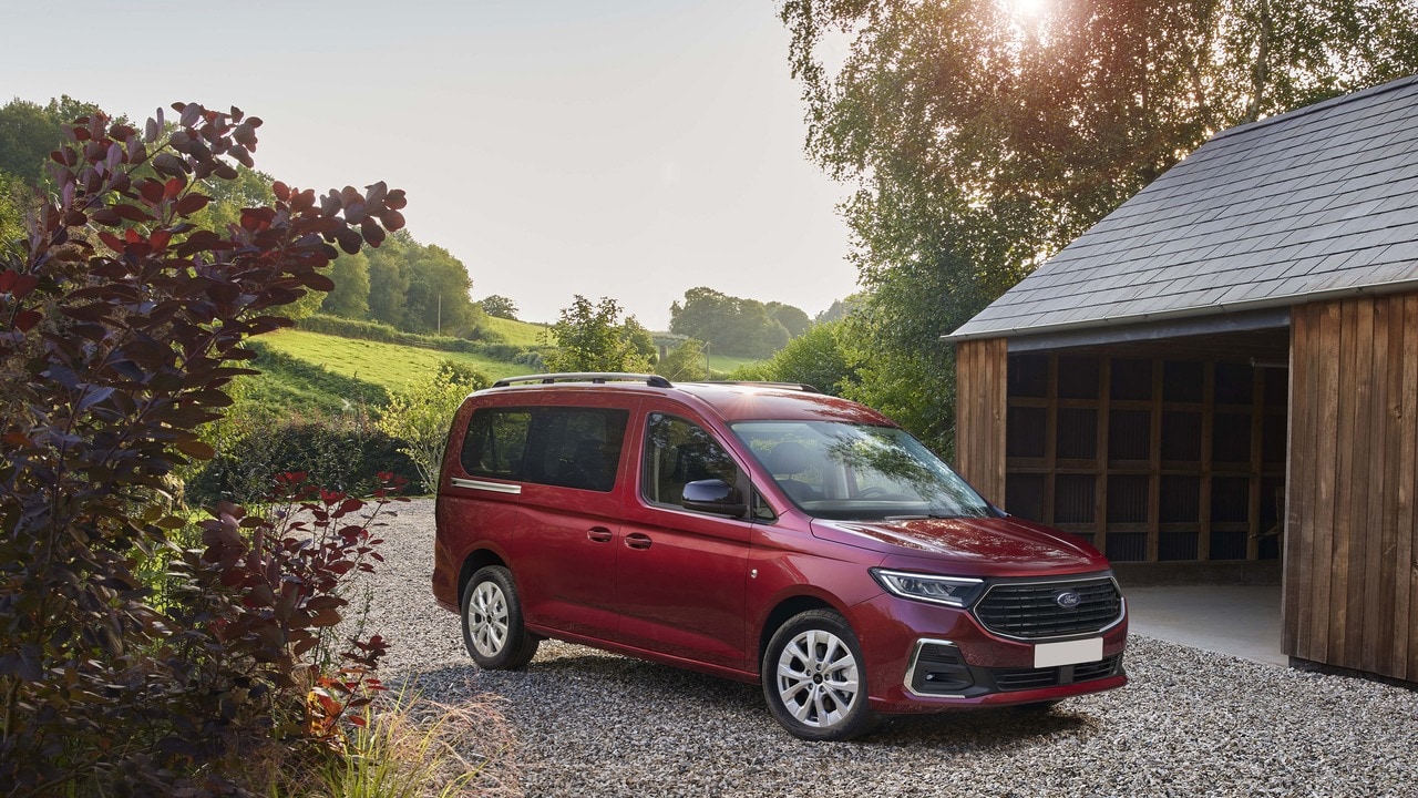 FORD Tourneo Connect - Foto e Immagini Esclusive - Listino ...