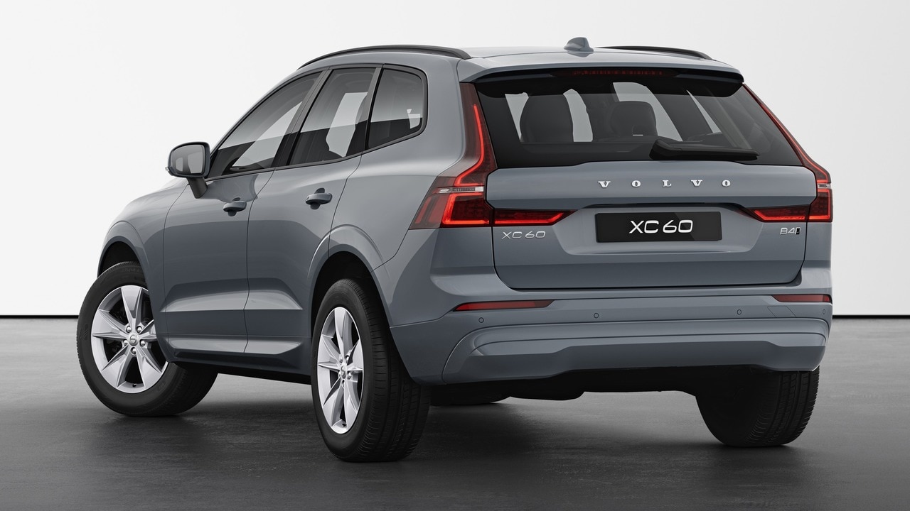 VOLVO XC60 B4 (d) automatico Core - Foto e Immagini Esclusive ...