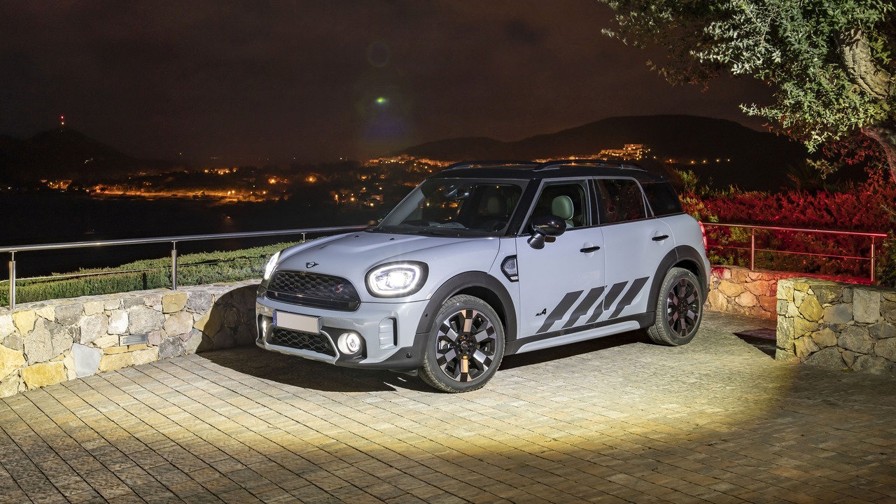 MINI Mini Countryman - Foto e Immagini Esclusive - Listino ...