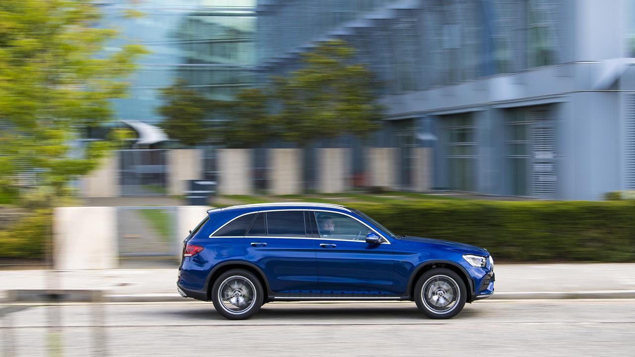 MERCEDES GLC - Foto e Immagini Esclusive - Listino - Quattroruote.it