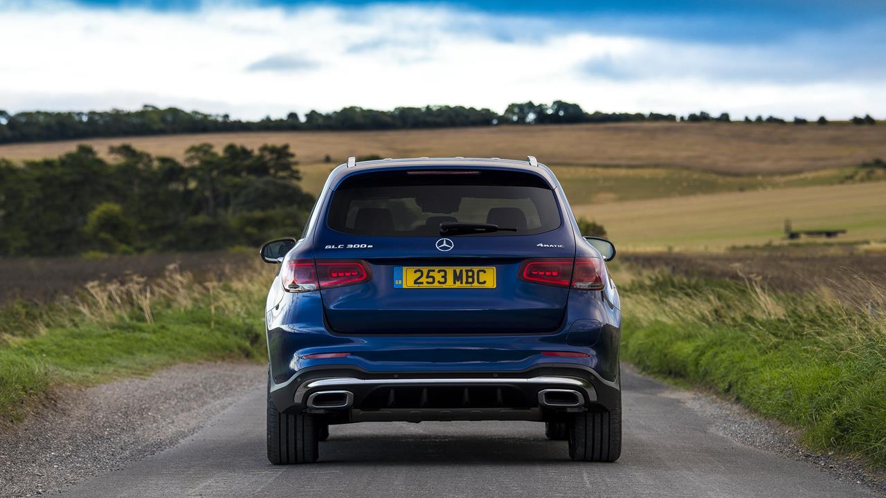 MERCEDES GLC - Foto e Immagini Esclusive - Listino - Quattroruote.it