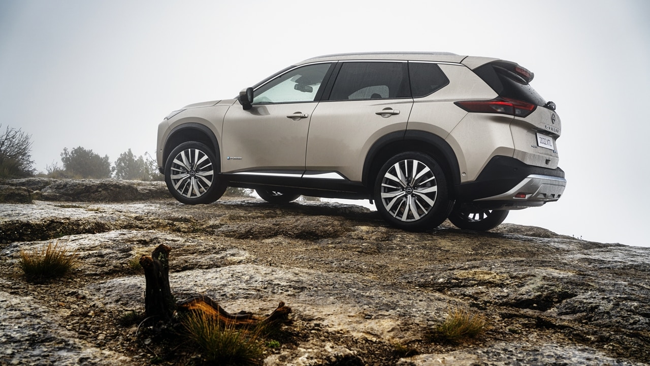 NISSAN X-Trail e-Power e-4orce 4WD 7p.ti Acenta - Foto e Immagini Esclusive - Listino ...