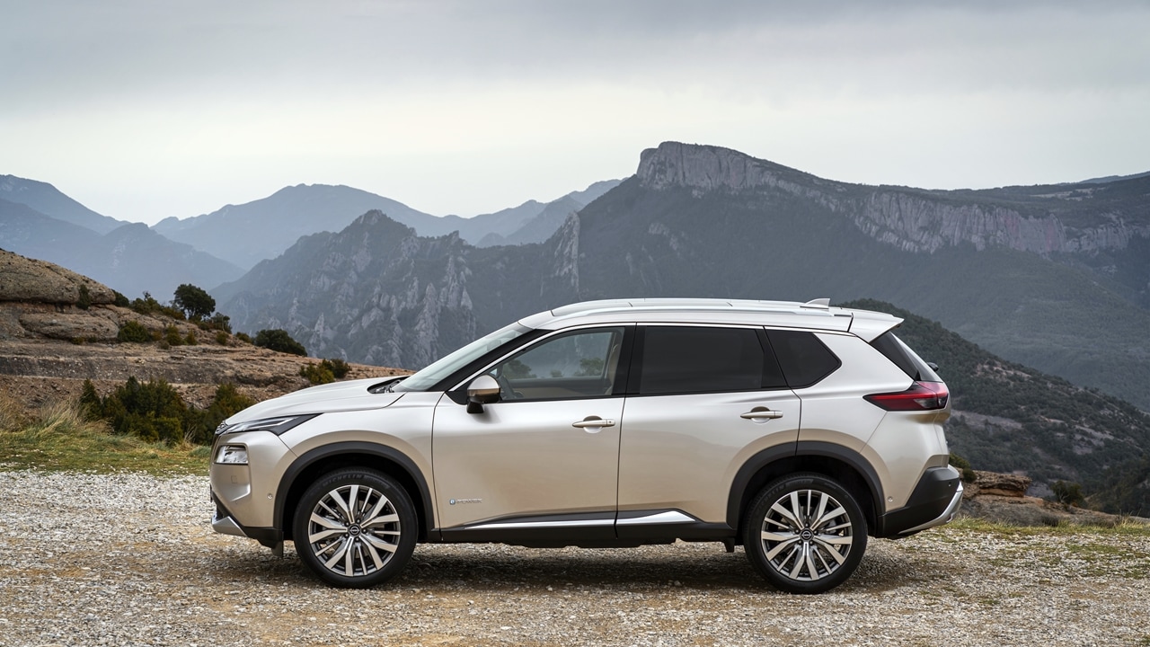 NISSAN X-Trail e-Power e-4orce 4WD 7p.ti Acenta - Foto e Immagini Esclusive - Listino ...