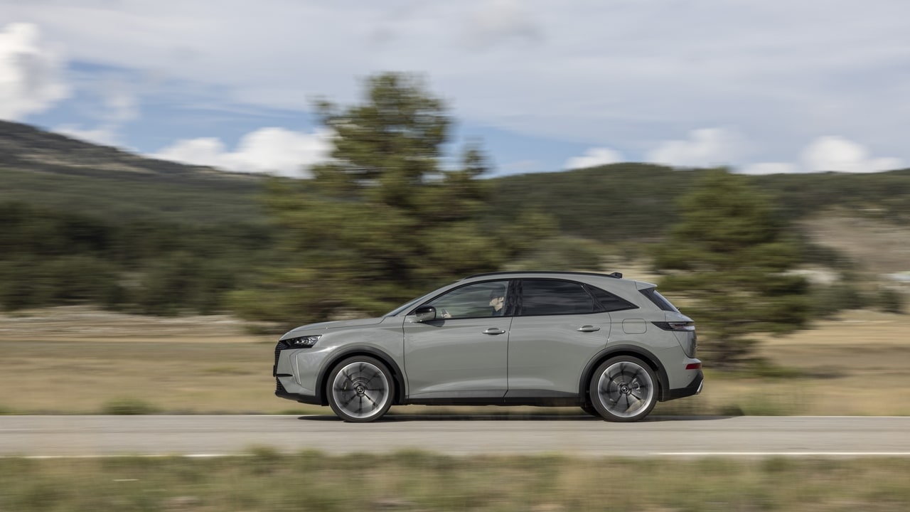 DS DS 7 BlueHDi 130 aut. Bastille Business - Foto e Immagini Esclusive ...