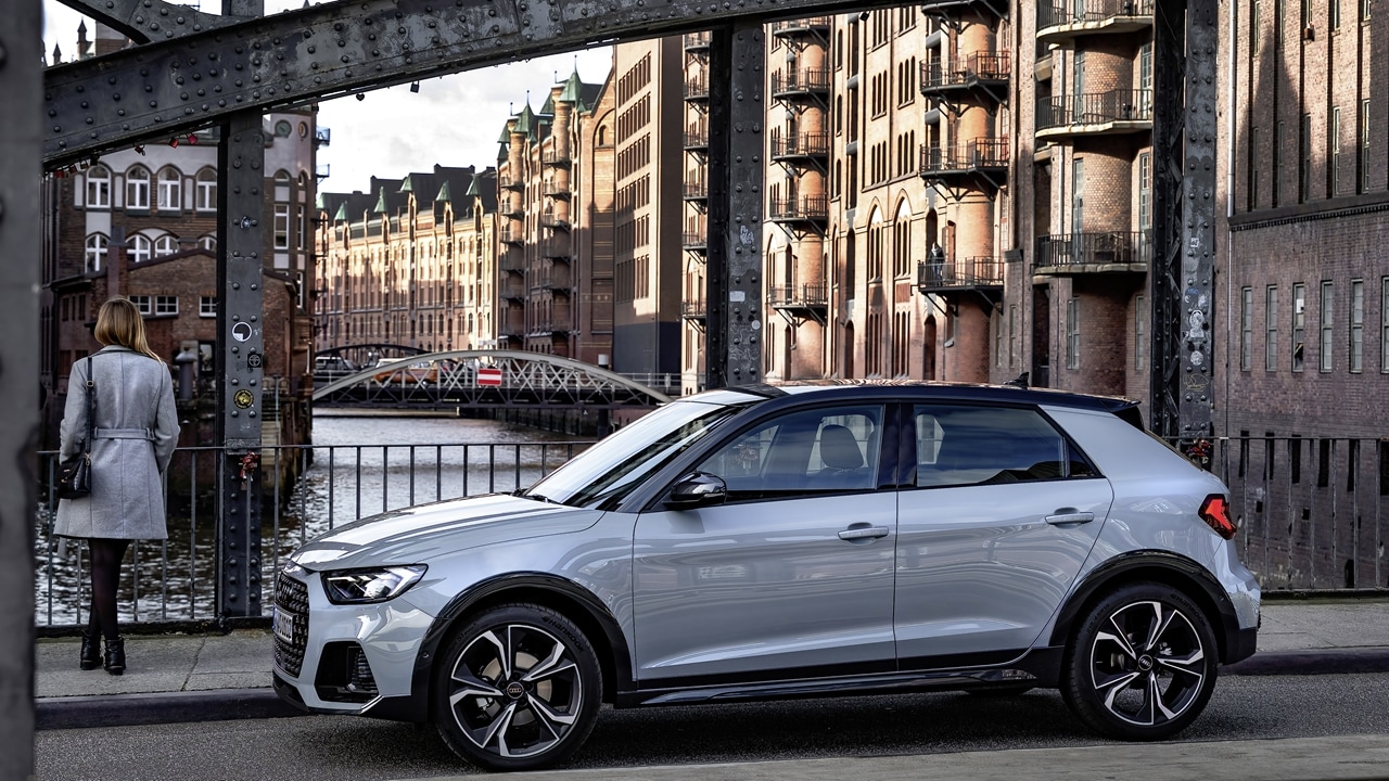 AUDI A1 allstreet 35 TFSI S tronic Business - Foto e Immagini Esclusive ...