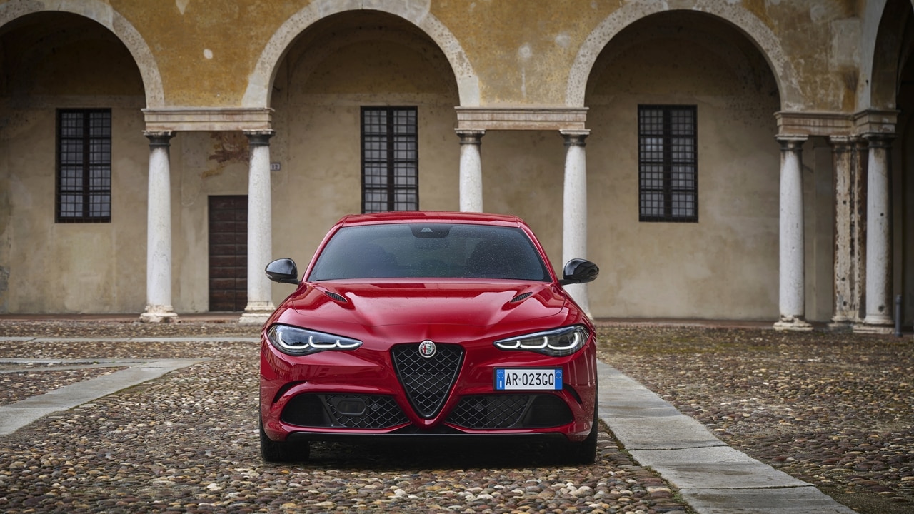 ALFA ROMEO Giulia - Foto e Immagini Esclusive - Listino | Quattroruote.it