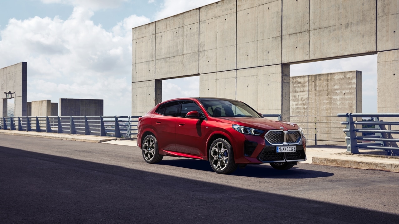 BMW iX2 - Foto e Immagini Esclusive - Listino | Quattroruote.it