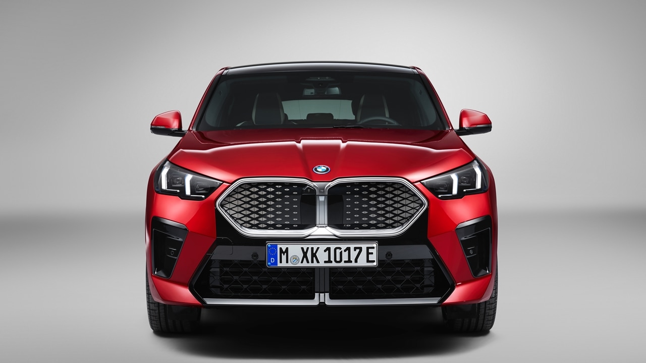 BMW iX2 - Foto e Immagini Esclusive - Listino | Quattroruote.it