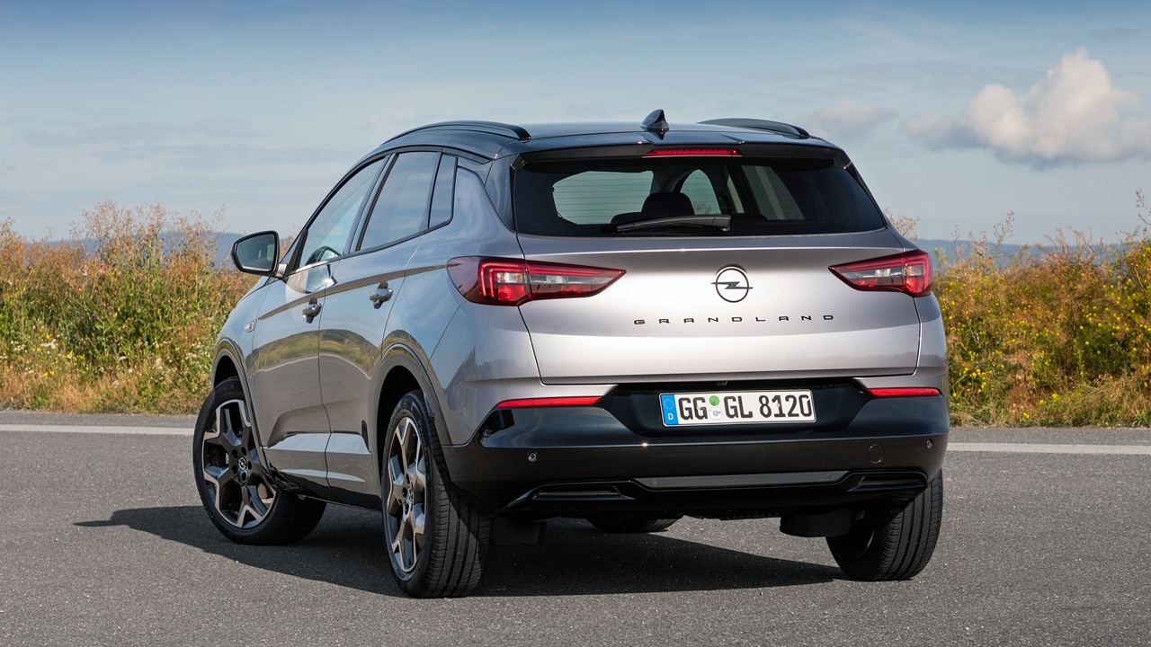 OPEL Grandland - Foto e Immagini Esclusive - Listino | Quattroruote.it