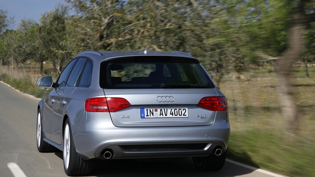 AUDI A4 4ª serie - Foto e Immagini Esclusive - Archivio | Quattroruote.it