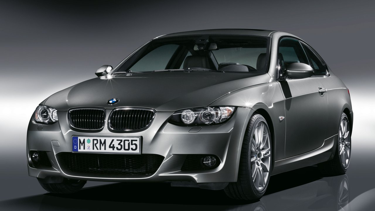 BMW 330d Coupé Msport - Foto e Immagini Esclusive - Archivio ...