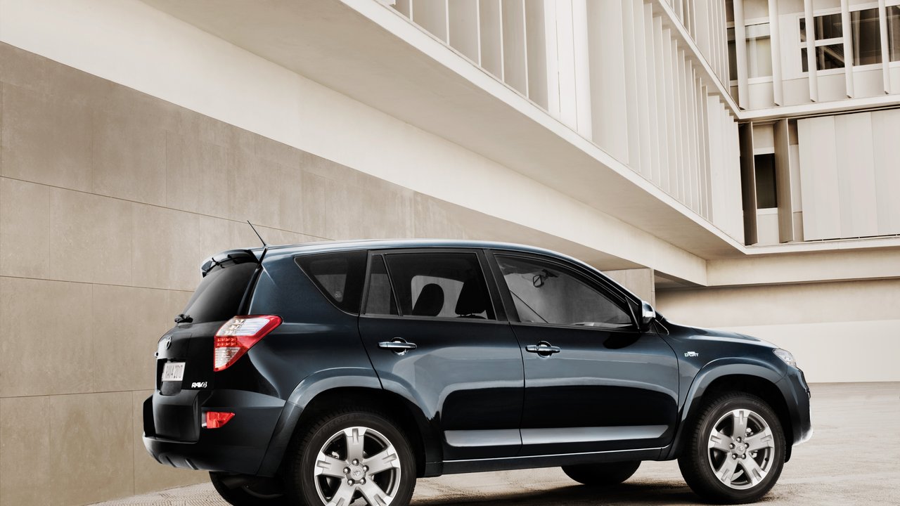 TOYOTA RAV4 3ª serie - Foto e Immagini Esclusive - Archivio ...