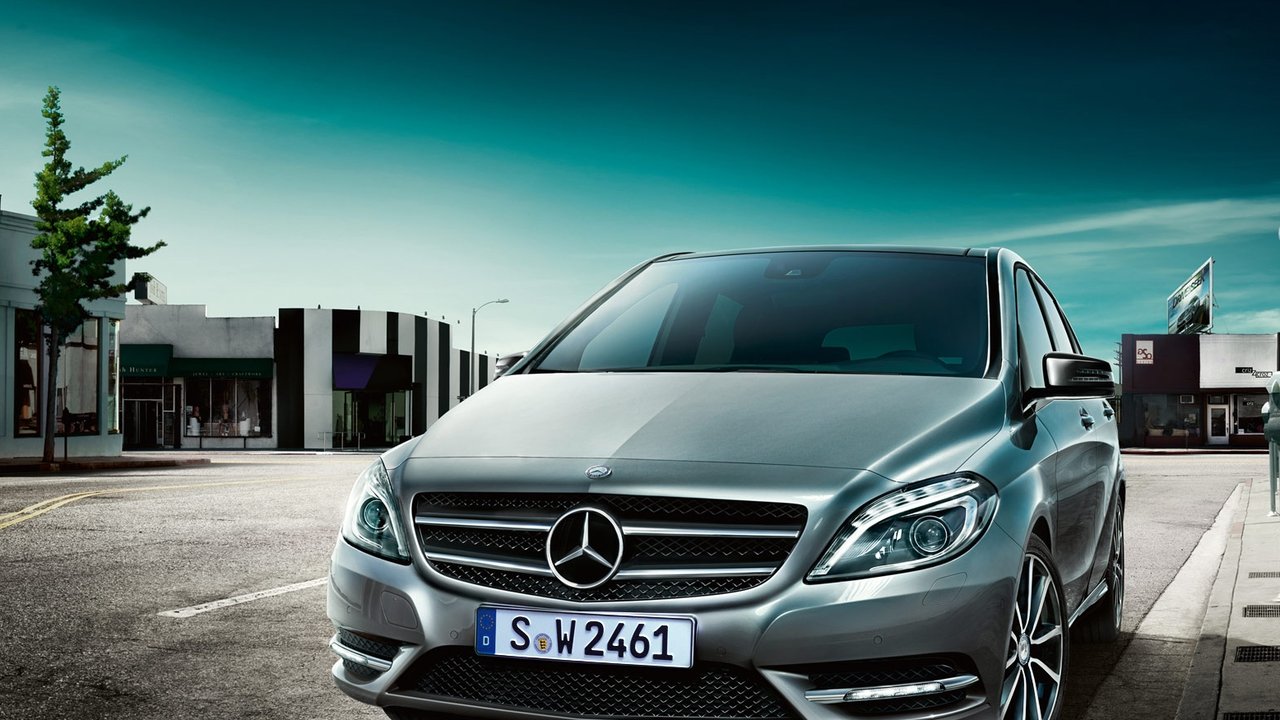 MERCEDES Classe B (T246/242) - Foto e Immagini Esclusive - Archivio ...