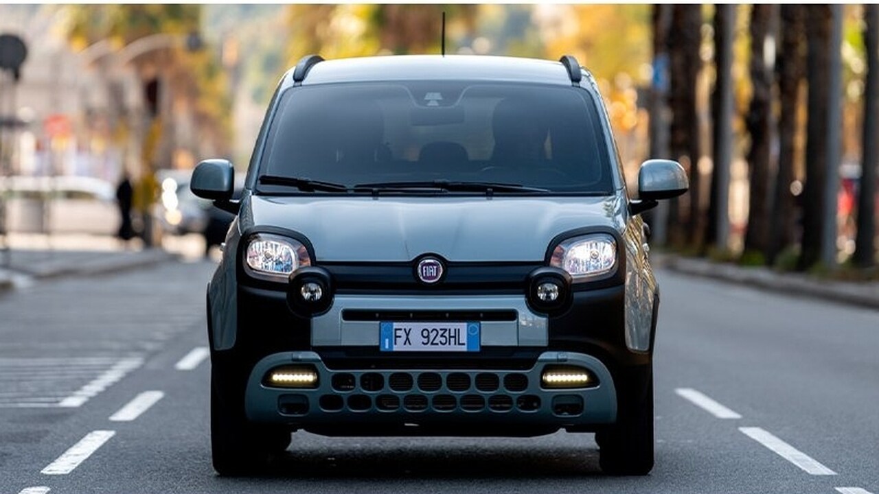 FIAT Panda 1.0 FireFly S&S Hybrid Launch Ed. - Foto e Immagini ...