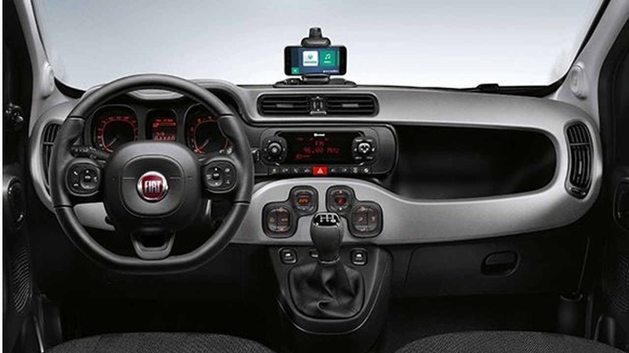 FIAT Panda 1.0 FireFly S&S Hybrid City Cross - Foto e Immagini ...