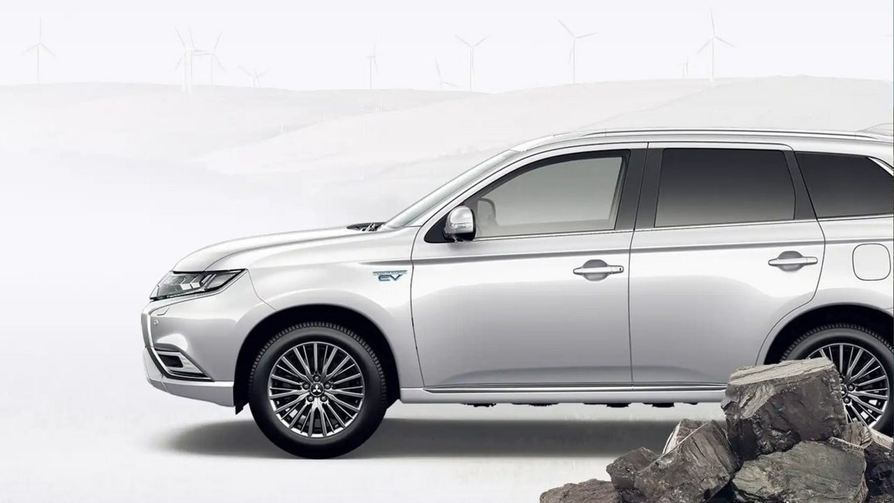 MITSUBISHI Outlander 2.4 MIVEC 4WD PHEV Diamond SDA - Foto e Immagini ...