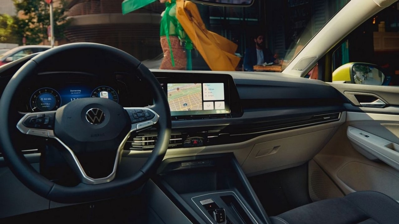 VOLKSWAGEN Golf Variant 2.0 TDI SCR DSG Life - Foto e Immagini ...