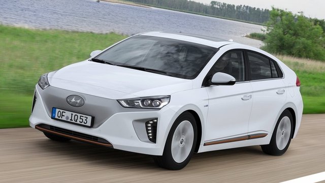 Hyundai ioniq electric 28 kwh store