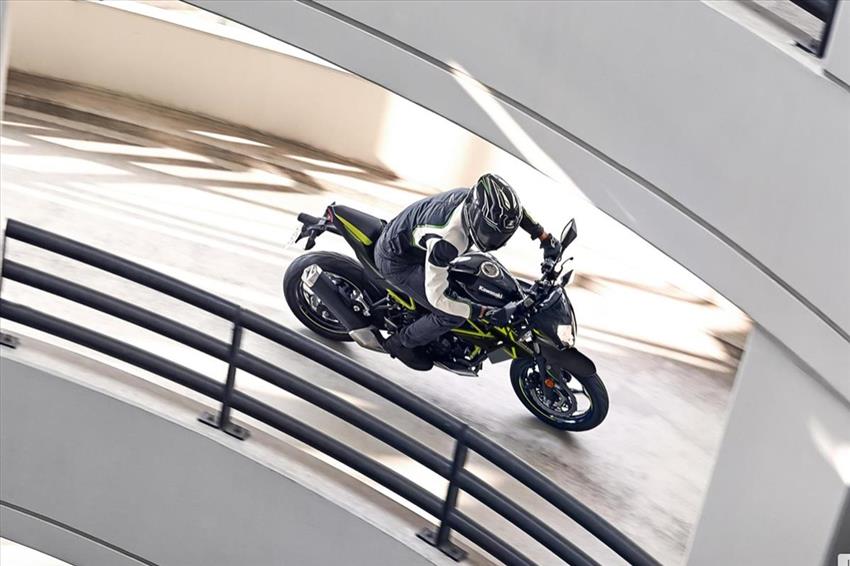 Kawasaki Z 125 Prezzo, Scheda tecnica e Foto - Dueruote