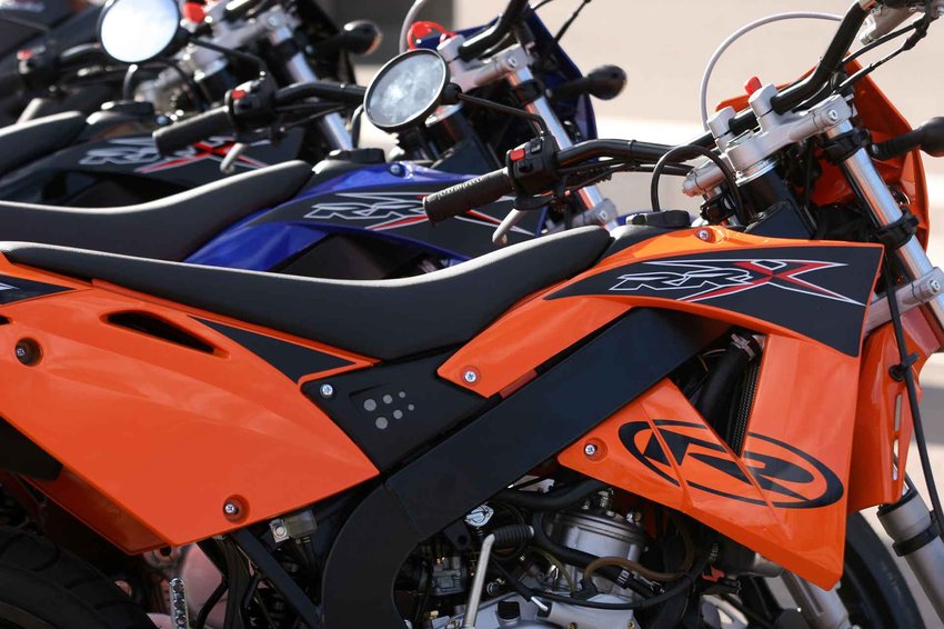 Rieju RRX 50 Prezzo, Scheda tecnica e Foto | Dueruote