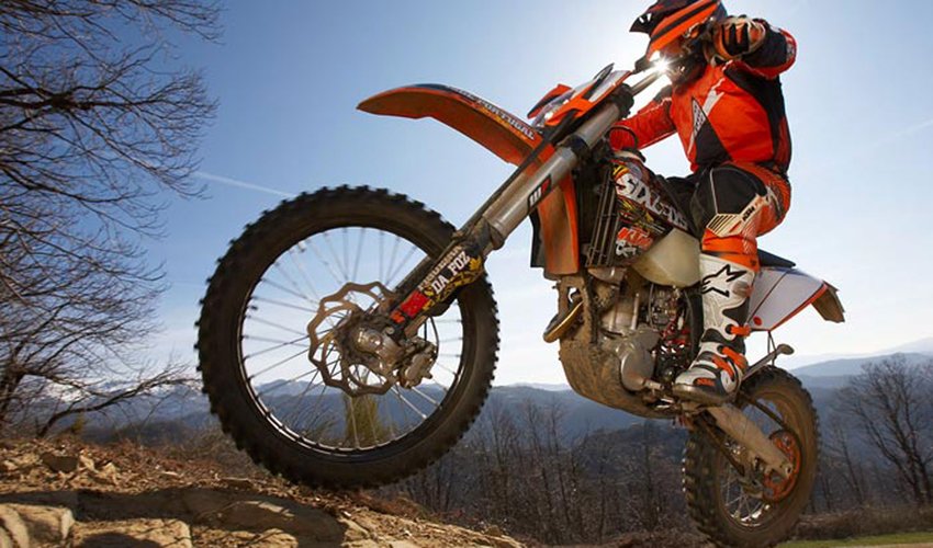 KTM 200 EXC Prezzo, Scheda tecnica e Foto | Dueruote