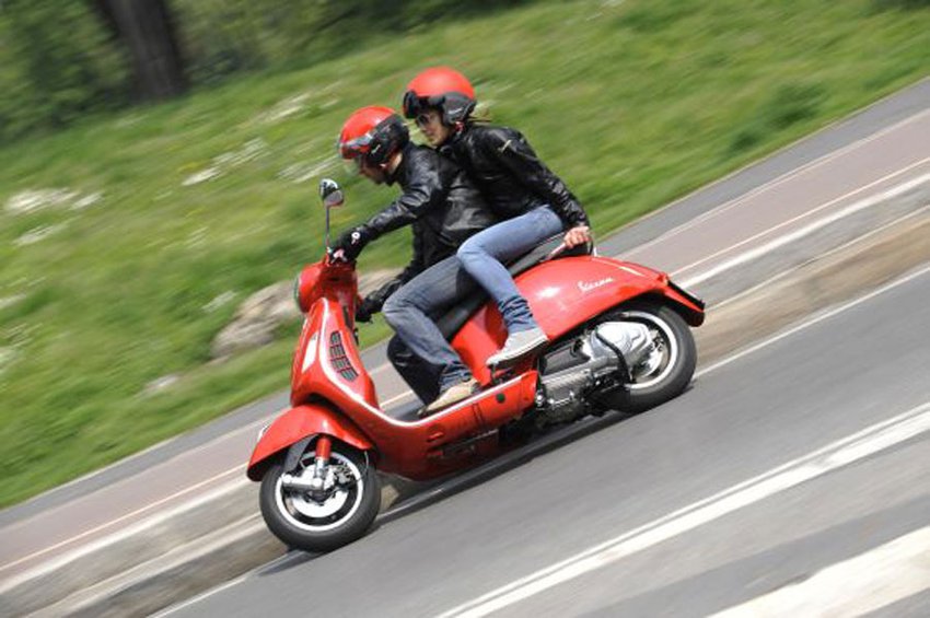 Piaggio Vespa 125 Gts Super I E Prezzo Scheda Tecnica E Foto Dueruote